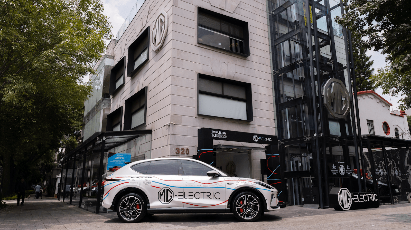 MG Motor presenta el IM LS7 como vehículo oficial del Medio Maratón de ...